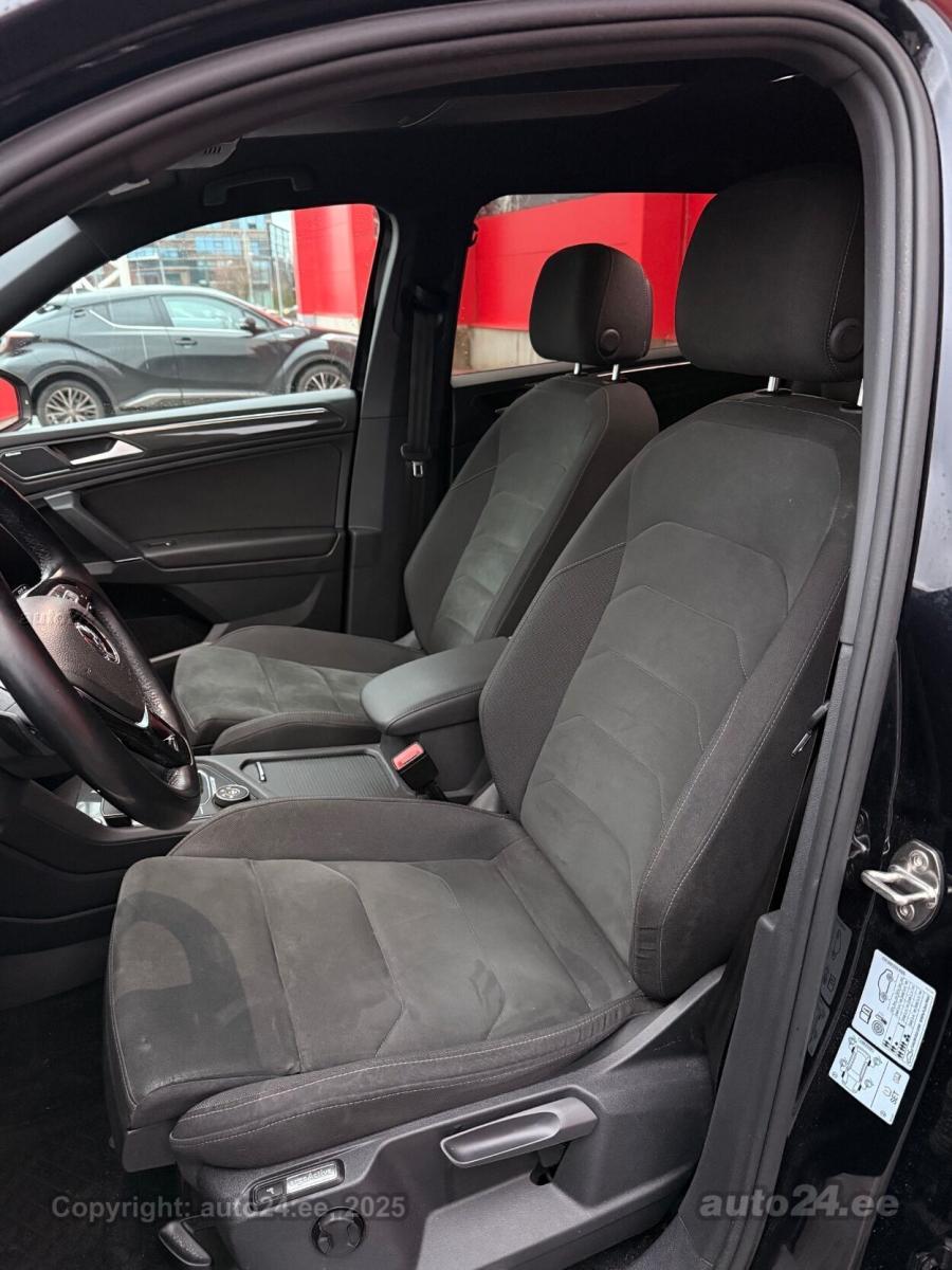 Black Volkswagen Tiguan 2019 in Tallinn, with an engine capacity of 2.00 L and mileage of 95 thousand km for 21999 €, photo 13 on AUTOMOTO.COM.LV