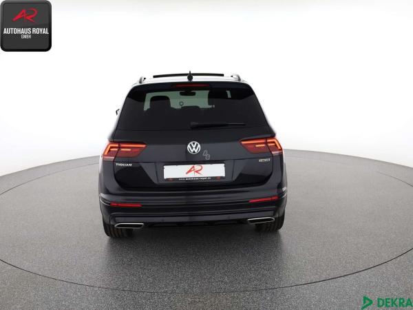Black Volkswagen Tiguan 2019 in Kaunas, with an engine capacity of 2.00 L and mileage of 78 thousand km for 32164 €, photo 4 on AUTOMOTO.COM.LV