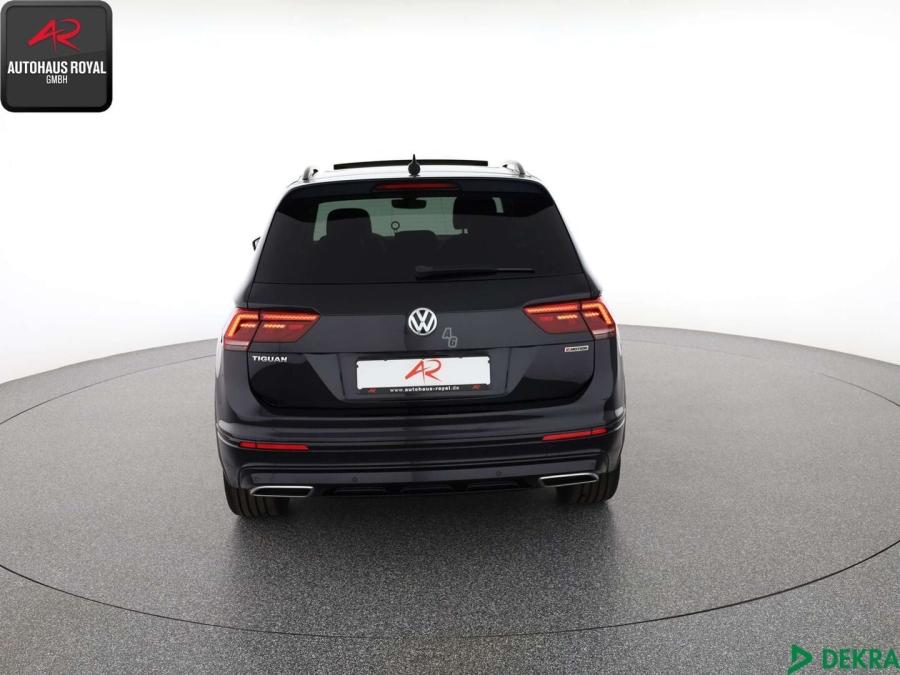 Black Volkswagen Tiguan 2019 in Kaunas, with an engine capacity of 2.00 L and mileage of 78 thousand km for 32164 €, photo 4 on AUTOMOTO.COM.LV