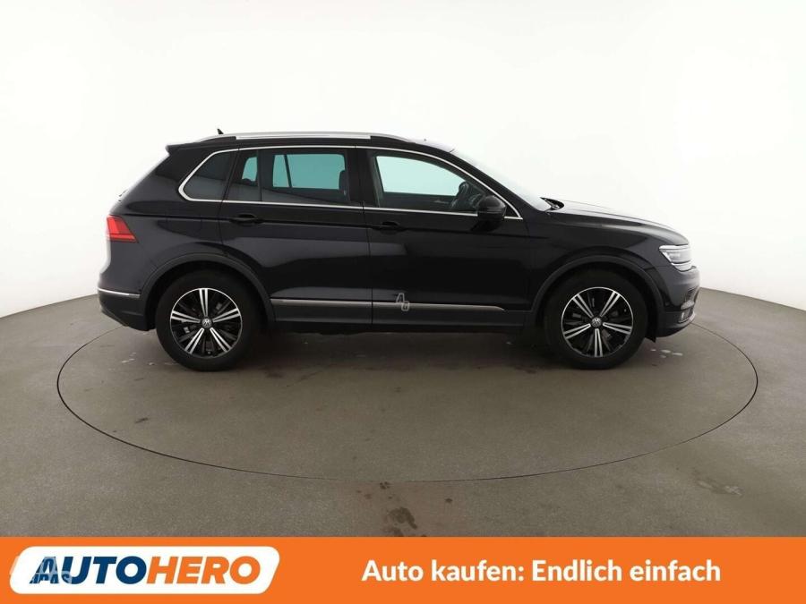 Black Volkswagen Tiguan 2019 in Kaunas, with an engine capacity of 1.50 L and mileage of 72 thousand km for 29013 €, photo 7 on AUTOMOTO.COM.LV