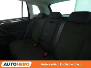 Black Volkswagen Tiguan 2019 in Kaunas, with an engine capacity of 1.50 L and mileage of 72 thousand km for 29013 €, photo 14 on AUTOMOTO.COM.LV