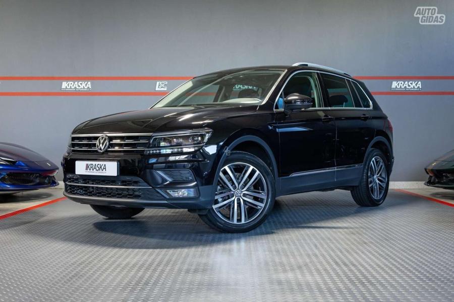 Black Volkswagen Tiguan 2019 in Kaunas, with an engine capacity of 2.00 L and mileage of 73 thousand km for 29085 €, photo 1 on AUTOMOTO.COM.LV