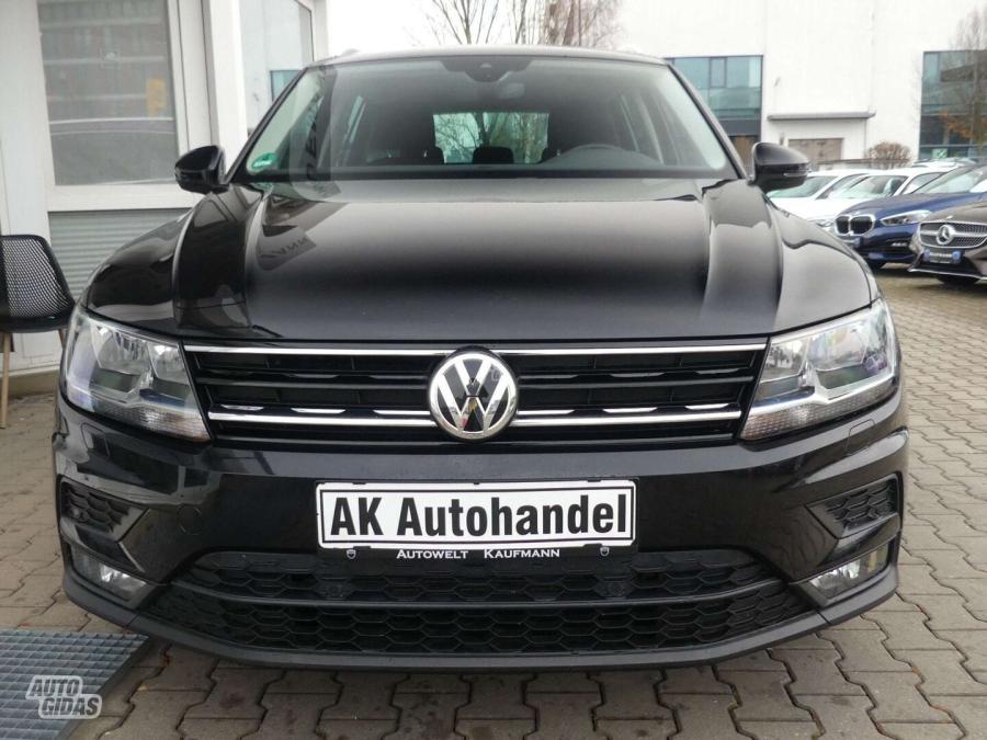 Black Volkswagen Tiguan 2019 in Kaunas, with an engine capacity of 1.50 L and mileage of 64 thousand km for 23317 €, photo 2 on AUTOMOTO.COM.LV