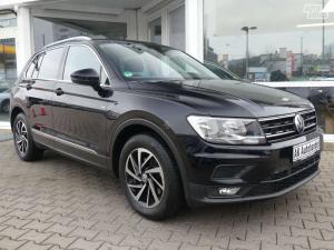 Black Volkswagen Tiguan 2019 in Kaunas, with an engine capacity of 1.50 L and mileage of 64 thousand km for 23317 €, photo 3 on AUTOMOTO.COM.LV