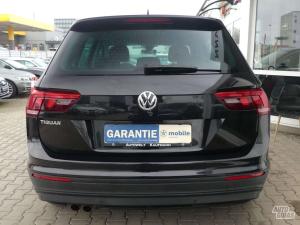 Black Volkswagen Tiguan 2019 in Kaunas, with an engine capacity of 1.50 L and mileage of 64 thousand km for 23317 €, photo 6 on AUTOMOTO.COM.LV