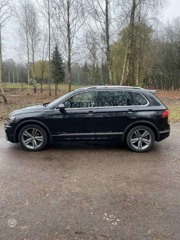 Melns Volkswagen Tiguan 2019 Kauņa, ar dzinēja tilpumu 1.50 L un nobraukumu 48 tūkst. km par 20350 €, foto 3 vietnē AUTOMOTO.COM.LV