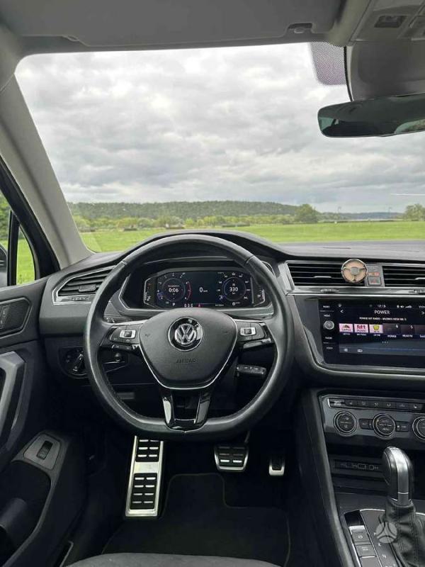 Melns Volkswagen Tiguan 2019 Kauņa, ar dzinēja tilpumu 1.50 L un nobraukumu 48 tūkst. km par 20350 €, foto 10 vietnē AUTOMOTO.COM.LV