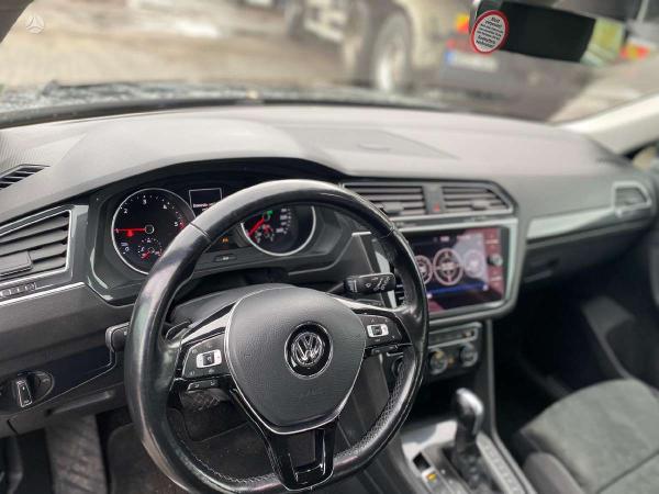 Melns Volkswagen Tiguan 2019 Plungė, ar dzinēja tilpumu 1.97 L un nobraukumu 212 tūkst. km par 17600 €, foto 11 vietnē AUTOMOTO.COM.LV