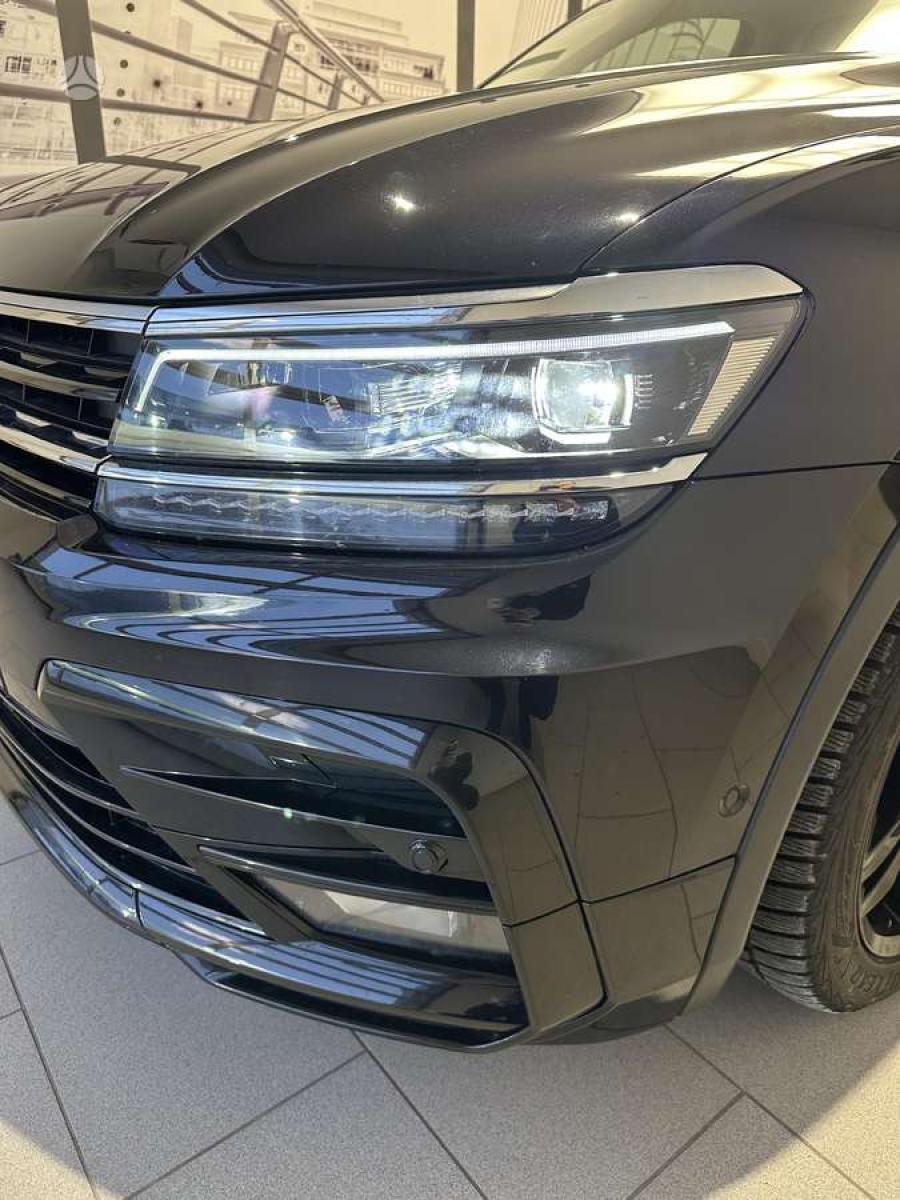 Melns Volkswagen Tiguan 2019 Panevēža, ar dzinēja tilpumu 1.97 L un nobraukumu 97 tūkst. km par 27900 €, foto 32 vietnē AUTOMOTO.COM.LV