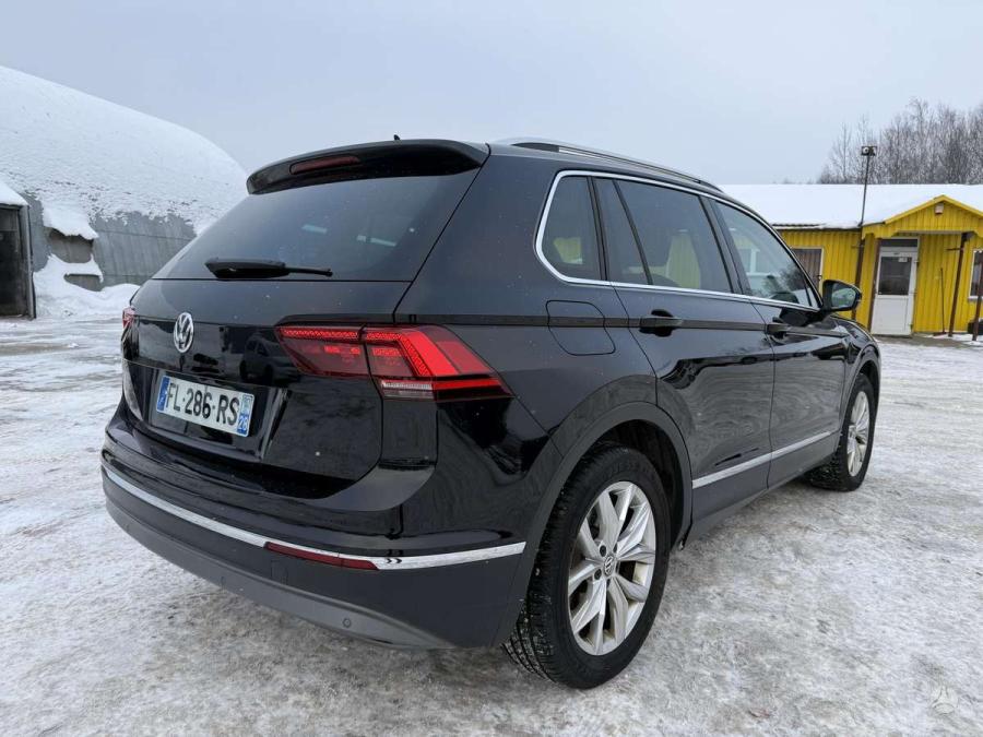Melns Volkswagen Tiguan 2019 Kauņa, ar dzinēja tilpumu 1.50 L un nobraukumu 191 tūkst. km par 16900 €, foto 5 vietnē AUTOMOTO.COM.LV