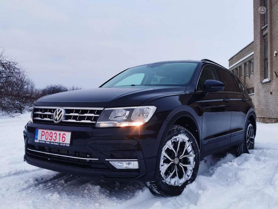 Melns Volkswagen Tiguan 2019 Klaipėda, ar dzinēja tilpumu 1.98 L un nobraukumu 125 tūkst. km par 15300 €, foto 1 vietnē AUTOMOTO.COM.LV