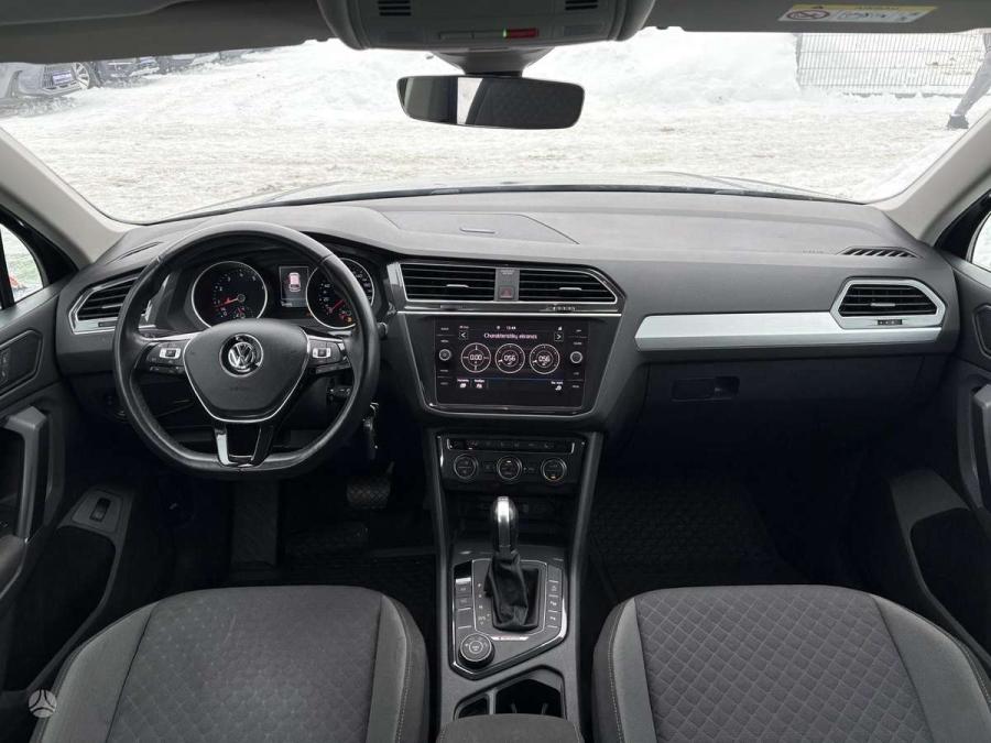 Melns Volkswagen Tiguan 2019 Panevēža, ar dzinēja tilpumu 2.00 L un nobraukumu 102 tūkst. km par 17500 €, foto 13 vietnē AUTOMOTO.COM.LV