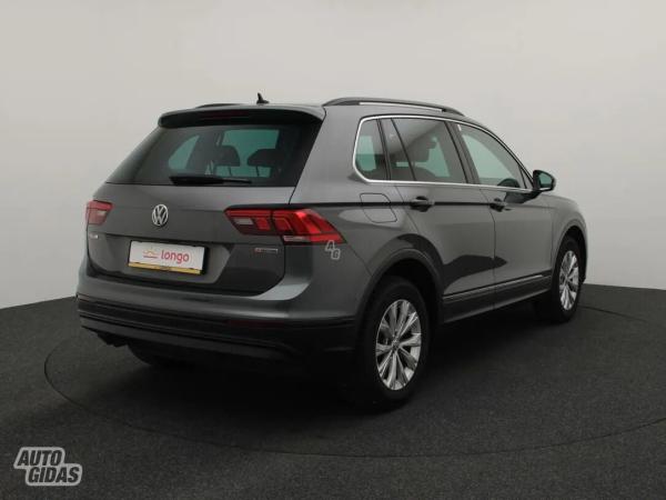 Melns Volkswagen Tiguan 2019 Viļņa, ar dzinēja tilpumu 2.00 L un nobraukumu 103 tūkst. km par 22399 €, foto 8 vietnē AUTOMOTO.COM.LV