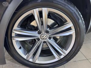 Melns Volkswagen Tiguan 2019 Avižieniai, ar dzinēja tilpumu 2.00 L un nobraukumu 178 tūkst. km par 20950 €, foto 6 vietnē AUTOMOTO.COM.LV