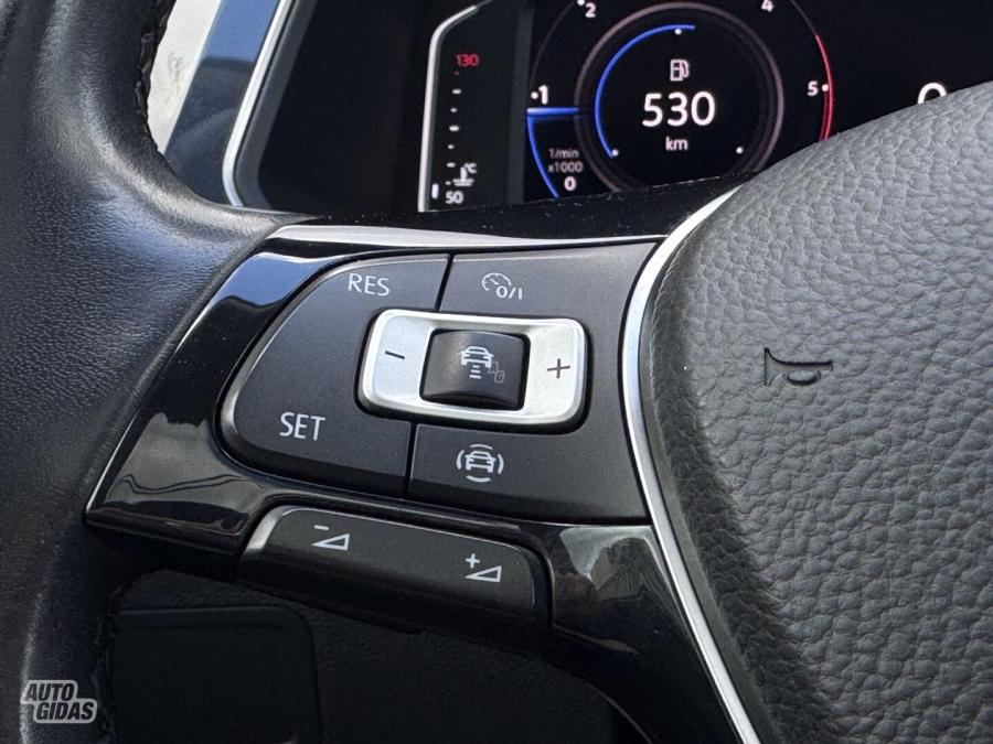 Melns Volkswagen Tiguan 2019 Avižieniai, ar dzinēja tilpumu 2.00 L un nobraukumu 178 tūkst. km par 20950 €, foto 18 vietnē AUTOMOTO.COM.LV