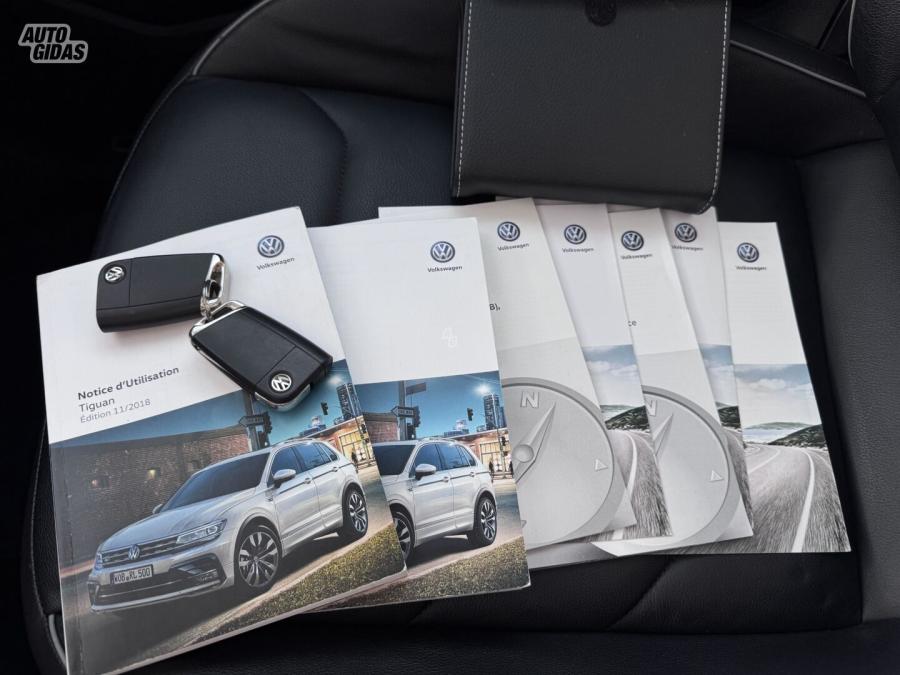 Melns Volkswagen Tiguan 2019 Avižieniai, ar dzinēja tilpumu 2.00 L un nobraukumu 178 tūkst. km par 20950 €, foto 32 vietnē AUTOMOTO.COM.LV