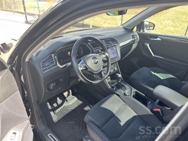 Melns Volkswagen Tiguan 2019 Rīga, ar dzinēja tilpumu 2.00 L un nobraukumu 184 tūkst. km par 19900 €, foto 3 vietnē AUTOMOTO.COM.LV