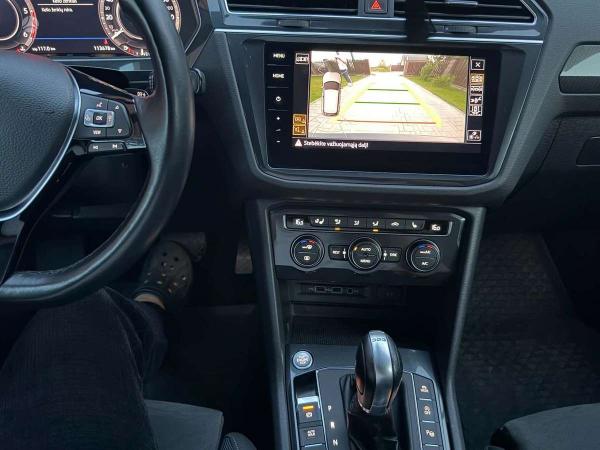 Melns Volkswagen Tiguan 2019 Panevēža, ar dzinēja tilpumu 2.00 L un nobraukumu 115 tūkst. km par 22300 €, foto 5 vietnē AUTOMOTO.COM.LV