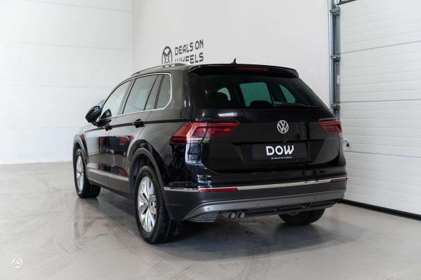 Black Volkswagen Tiguan 2019 in Vilnius, with an engine capacity of 1.97 L and mileage of 239 thousand km for 17900 €, photo 6 on AUTOMOTO.COM.LV