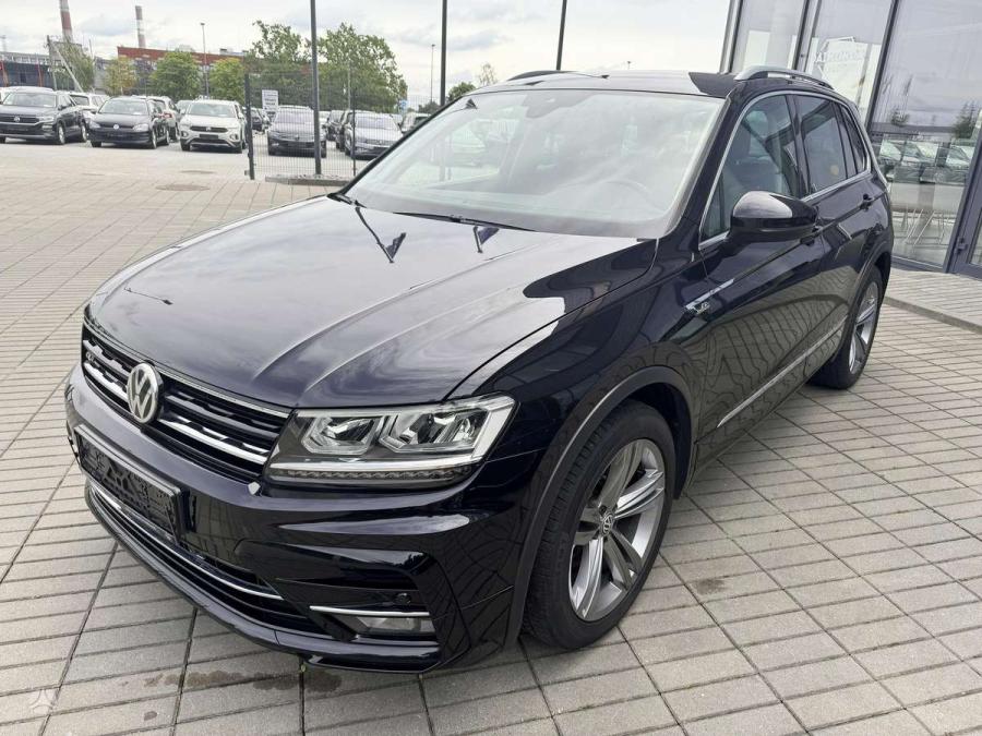 Melns Volkswagen Tiguan 2019 Kauņa, ar dzinēja tilpumu 1.50 L un nobraukumu 185 tūkst. km par 17900 €, foto 1 vietnē AUTOMOTO.COM.LV