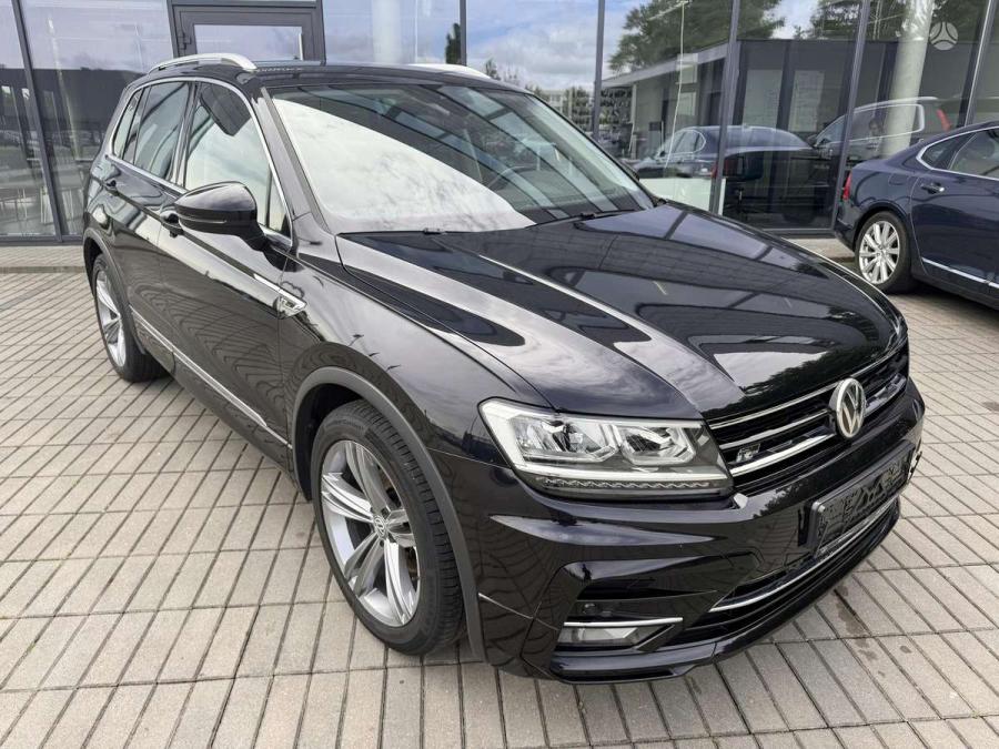 Melns Volkswagen Tiguan 2019 Kauņa, ar dzinēja tilpumu 1.50 L un nobraukumu 185 tūkst. km par 17900 €, foto 4 vietnē AUTOMOTO.COM.LV