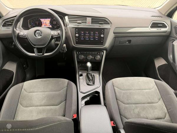 Black Volkswagen Tiguan 2019 in Kaunas, with an engine capacity of 1.50 L and mileage of 185 thousand km for 17900 €, photo 10 on AUTOMOTO.COM.LV