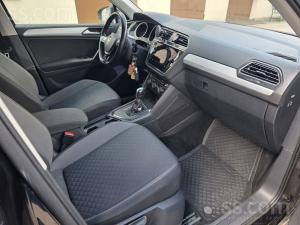 Black Volkswagen Tiguan 2019 in Riga, with an engine capacity of 2.00 L and mileage of 143 thousand km for 17850 €, photo 10 on AUTOMOTO.COM.LV
