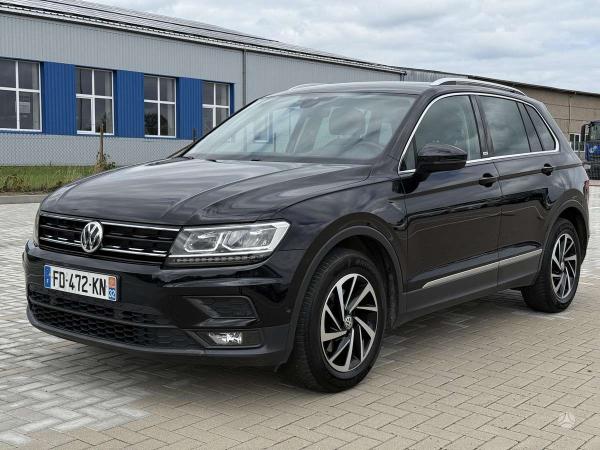 Melns Volkswagen Tiguan 2019 Tauragė, ar dzinēja tilpumu 2.00 L un nobraukumu 337 tūkst. km par 13500 €, foto 1 vietnē AUTOMOTO.COM.LV