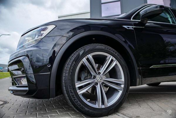 Melns Volkswagen Tiguan 2019 Kauņa, ar dzinēja tilpumu 1.97 L un nobraukumu 179 tūkst. km par 19250 €, foto 7 vietnē AUTOMOTO.COM.LV