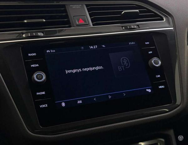 Black Volkswagen Tiguan 2019 in Marijampole, with an engine capacity of 1.97 L and mileage of 271 thousand km for 18750 €, photo 9 on AUTOMOTO.COM.LV