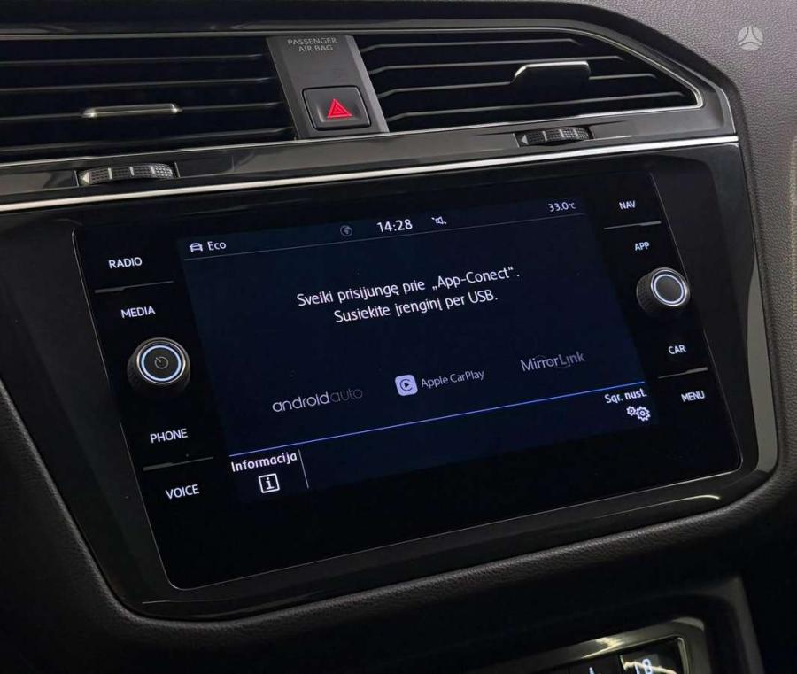 Black Volkswagen Tiguan 2019 in Marijampole, with an engine capacity of 1.97 L and mileage of 271 thousand km for 18750 €, photo 14 on AUTOMOTO.COM.LV