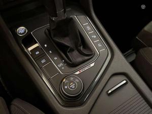 Black Volkswagen Tiguan 2019 in Marijampole, with an engine capacity of 1.97 L and mileage of 271 thousand km for 18750 €, photo 16 on AUTOMOTO.COM.LV