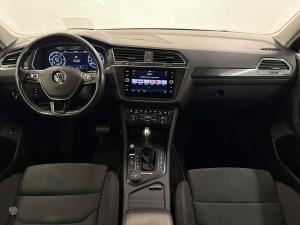 Black Volkswagen Tiguan 2019 in Marijampole, with an engine capacity of 1.97 L and mileage of 271 thousand km for 18750 €, photo 26 on AUTOMOTO.COM.LV