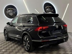 Black Volkswagen Tiguan 2019 in Marijampole, with an engine capacity of 1.97 L and mileage of 271 thousand km for 18750 €, photo 38 on AUTOMOTO.COM.LV