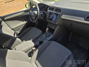 Melns Volkswagen Tiguan 2019 Rīga, ar dzinēja tilpumu 2.00 L un nobraukumu 134 tūkst. km par 15800 €, foto 20 vietnē AUTOMOTO.COM.LV