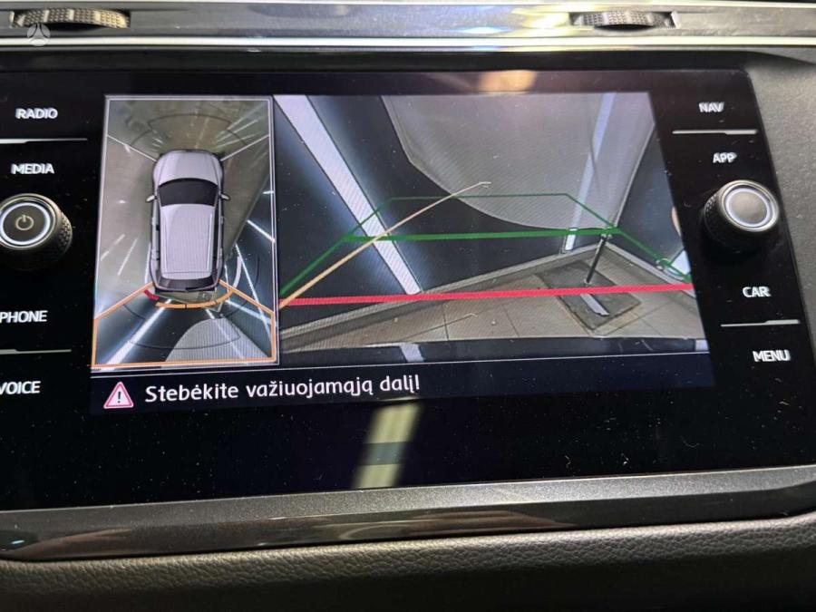 Melns Volkswagen Tiguan 2019 Viļņa, ar dzinēja tilpumu 2.00 L un nobraukumu 178 tūkst. km par 20950 €, foto 24 vietnē AUTOMOTO.COM.LV