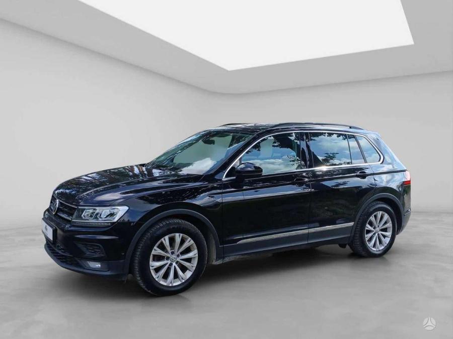 Melns Volkswagen Tiguan 2019 Viļņa, ar dzinēja tilpumu 2.00 L un nobraukumu 310 tūkst. km par 15890 €, foto 1 vietnē AUTOMOTO.COM.LV