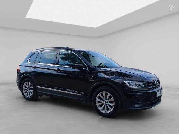 Black Volkswagen Tiguan 2019 in Vilnius, with an engine capacity of 2.00 L and mileage of 310 thousand km for 15890 €, photo 5 on AUTOMOTO.COM.LV