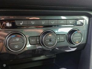 Melns Volkswagen Tiguan 2019 Viļņa, ar dzinēja tilpumu 2.00 L un nobraukumu 310 tūkst. km par 15890 €, foto 14 vietnē AUTOMOTO.COM.LV