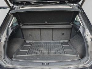Melns Volkswagen Tiguan 2019 Viļņa, ar dzinēja tilpumu 2.00 L un nobraukumu 310 tūkst. km par 15890 €, foto 17 vietnē AUTOMOTO.COM.LV