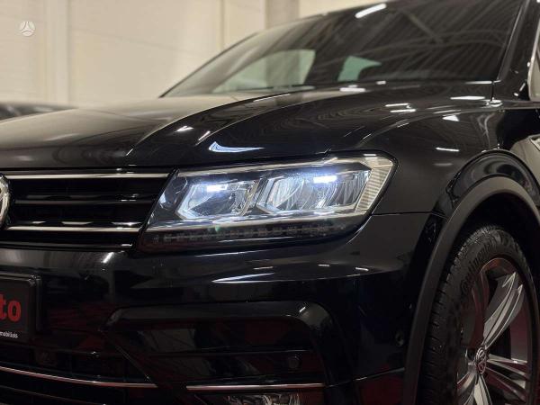 Volkswagen Tiguan 2019 Viļņa vietnē Melns Volkswagen Tiguan 2019 Viļņa, ar dzinēja tilpumu 1.50 L un nobraukumu 209 tūkst. km par 18790 €, foto 8 vietnē AUTOMOTO.COM.LV