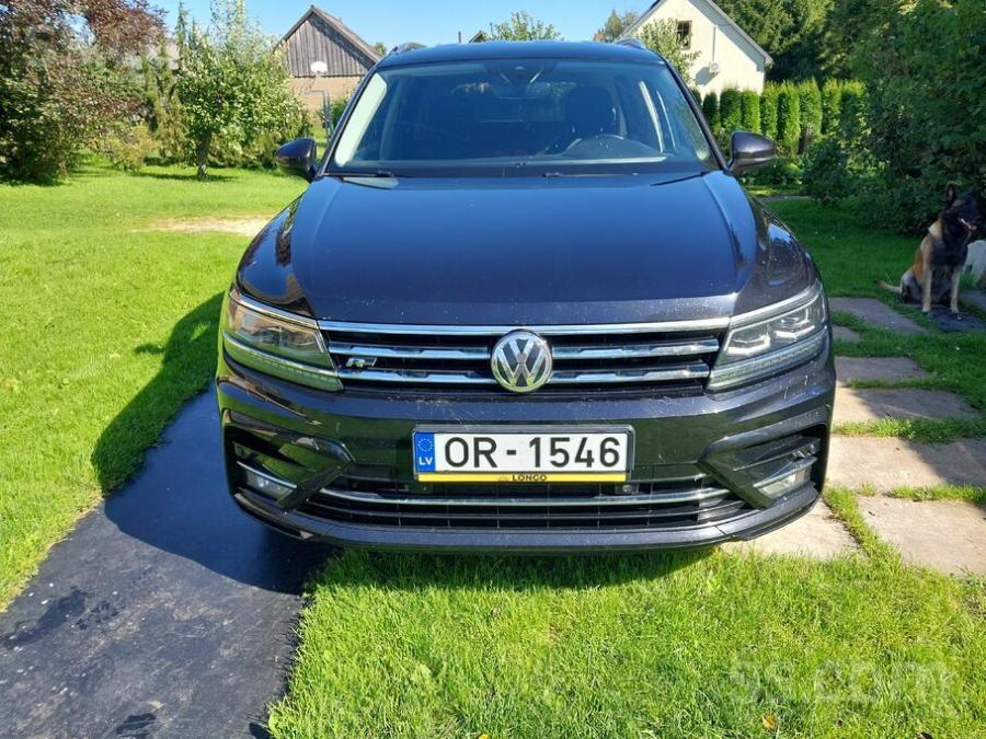 Black Volkswagen Tiguan 2019 in Dobele, with an engine capacity of 2.00 L and mileage of 255 thousand km for 17900 €, photo 4 on AUTOMOTO.COM.LV