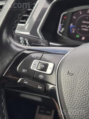 Black Volkswagen Tiguan 2019 in Riga, with an engine capacity of 2.00 L and mileage of 253 thousand km for 18490 €, photo 19 on AUTOMOTO.COM.LV