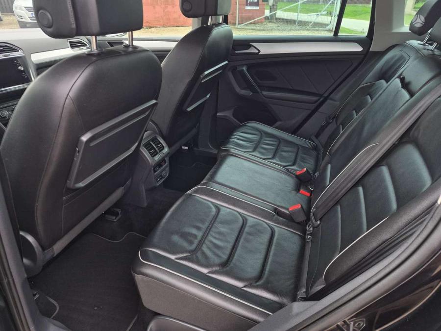 Melns Volkswagen Tiguan 2019 Kuršėnai, ar dzinēja tilpumu 1.97 L un nobraukumu 268 tūkst. km par 15900 €, foto 12 vietnē AUTOMOTO.COM.LV