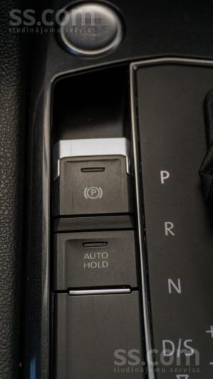 Black Volkswagen Tiguan 2019 in Riga, with an engine capacity of 2.00 L and mileage of 253 thousand km for 18490 €, photo 16 on AUTOMOTO.COM.LV