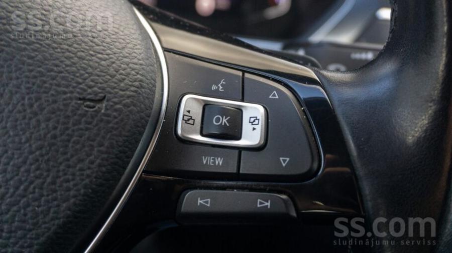 Black Volkswagen Tiguan 2019 in Riga, with an engine capacity of 2.00 L and mileage of 253 thousand km for 18490 €, photo 23 on AUTOMOTO.COM.LV