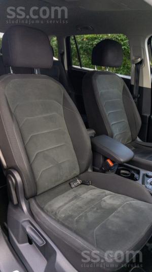 Black Volkswagen Tiguan 2019 in Riga, with an engine capacity of 2.00 L and mileage of 253 thousand km for 18490 €, photo 31 on AUTOMOTO.COM.LV