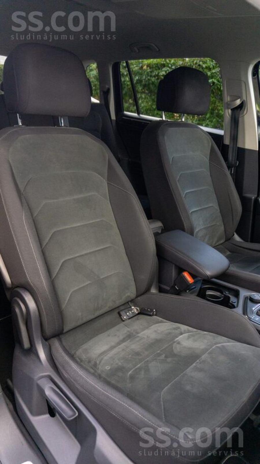 Black Volkswagen Tiguan 2019 in Riga, with an engine capacity of 2.00 L and mileage of 253 thousand km for 18490 €, photo 31 on AUTOMOTO.COM.LV