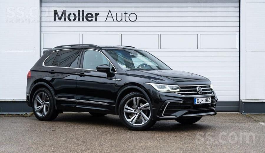Black Volkswagen Tiguan 2020 in Riga, with an engine capacity of 1.50 L and mileage of 82 thousand km for 26600 €, photo 2 on AUTOMOTO.COM.LV