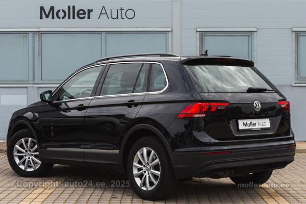 Black Volkswagen Tiguan 2020 in Ventspils, with an engine capacity of 2.00 L and mileage of 172 thousand km for 18958 €, photo 3 on AUTOMOTO.COM.LV